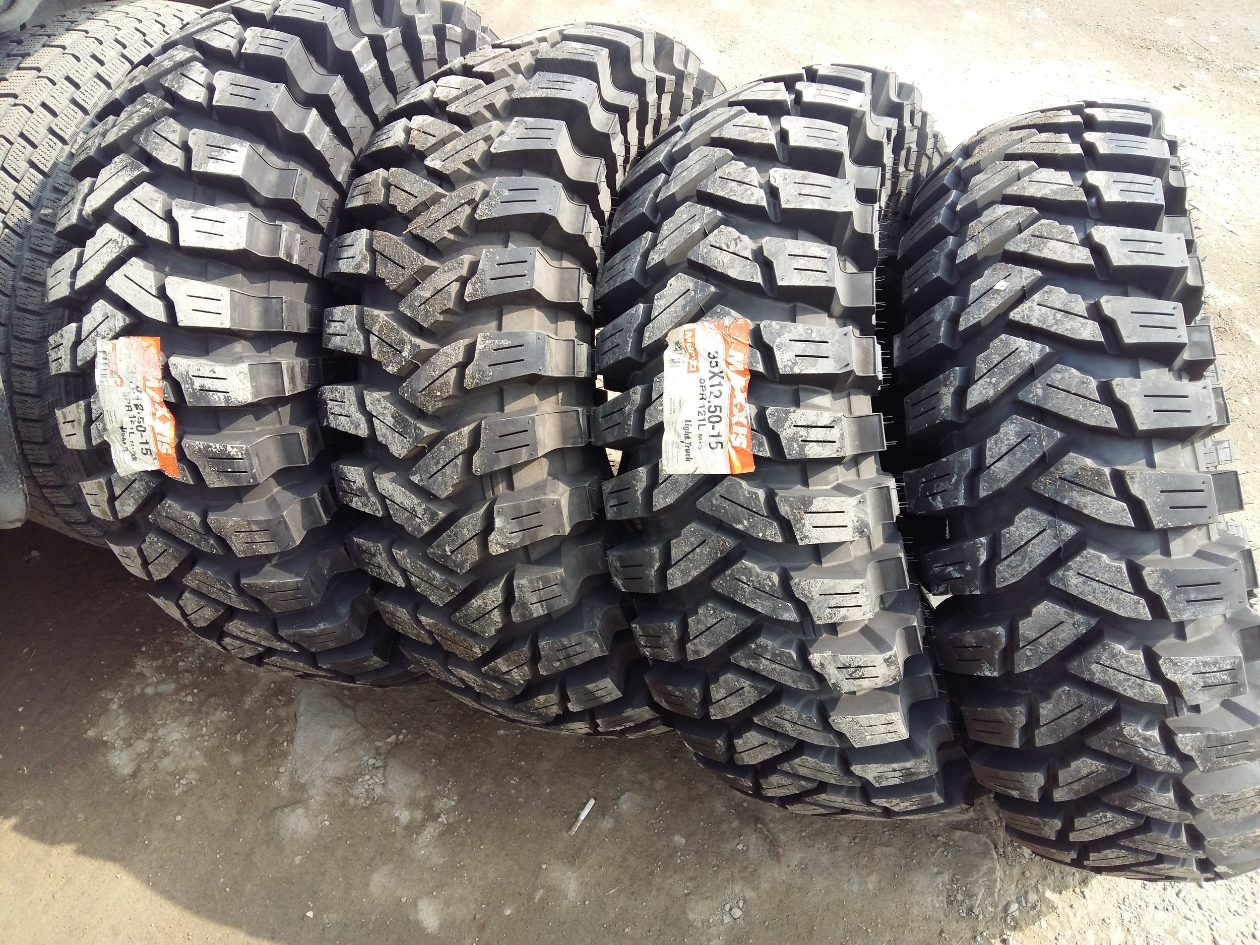 Продам Maxxis trepador competition 35x12.5x15 новые. 4 штуки - Шины и ...