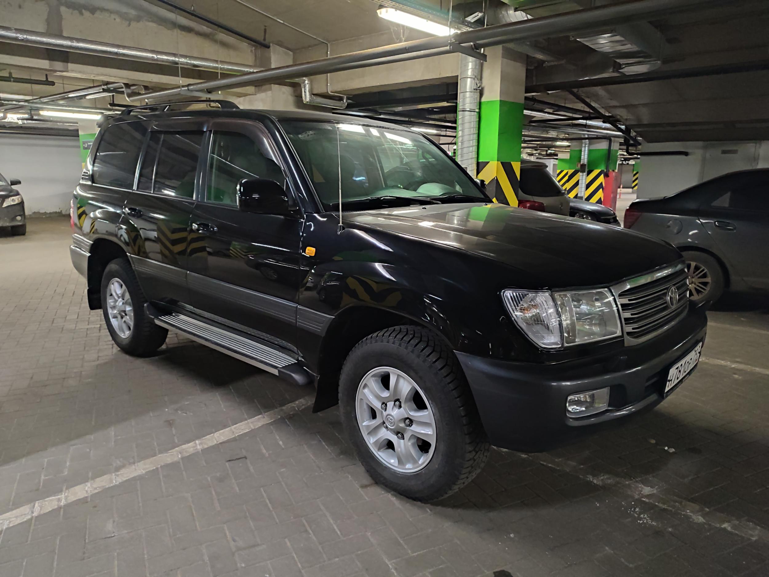 Toyota Land Cruiser 100 - 2004 г.в., бензин 2UZ FE, 5АКПП - 1 владелец ...